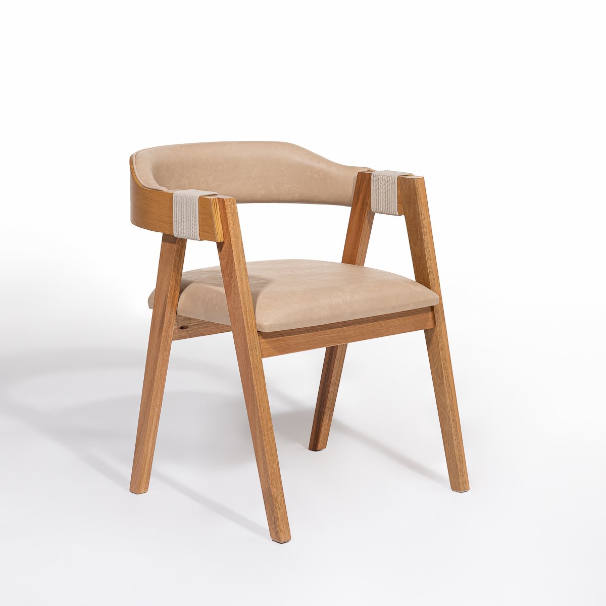 Cadeira Barcelona Madeira Maciça Pinhão Estofada - Couro Sintético Creme